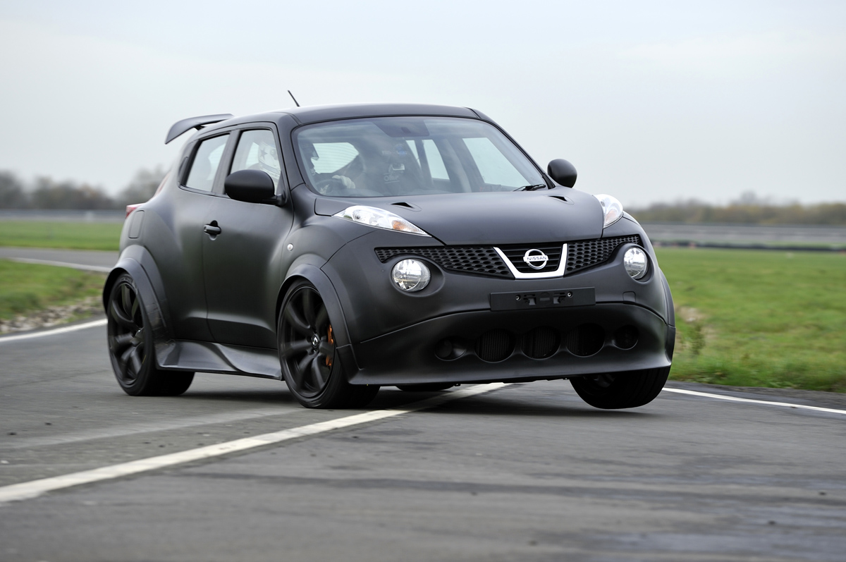 Nissan Juke-R - Godzilla Extra Large |Auto-Blog