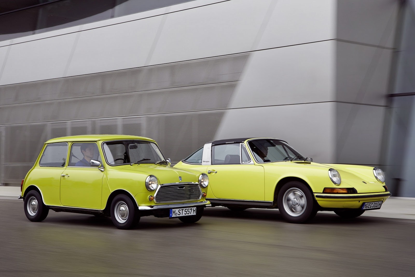 Mini desea feliz 50 Aniversario al Porsche 911 |Auto-Blog
